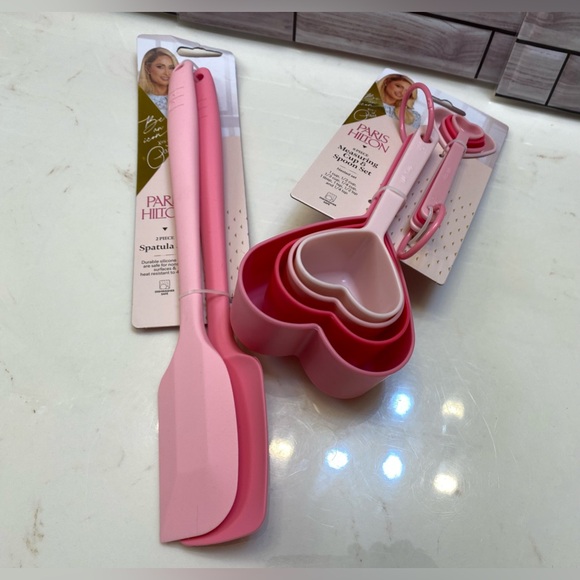 Paris Hilton | Kitchen | Paris Hilton Heart Measuring Spoons And ...